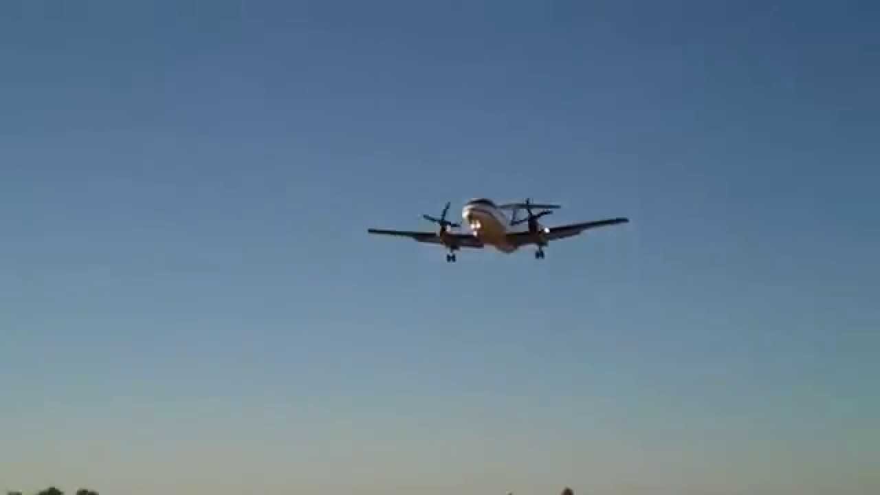 Aerocalafia EMB-120, llegada por la 02, en Culiacan, Sinaloa - YouTube
