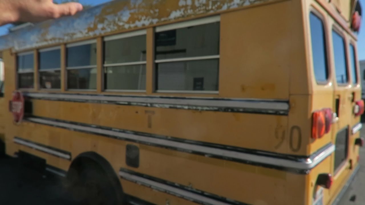 #JaxAcrossAmerica VLOG 87: Dropped Bus Off To Get Wrapped!! - YouTube