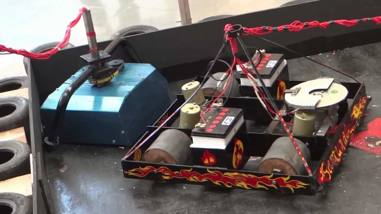 Robowars @ IIT 2013 - YouTube