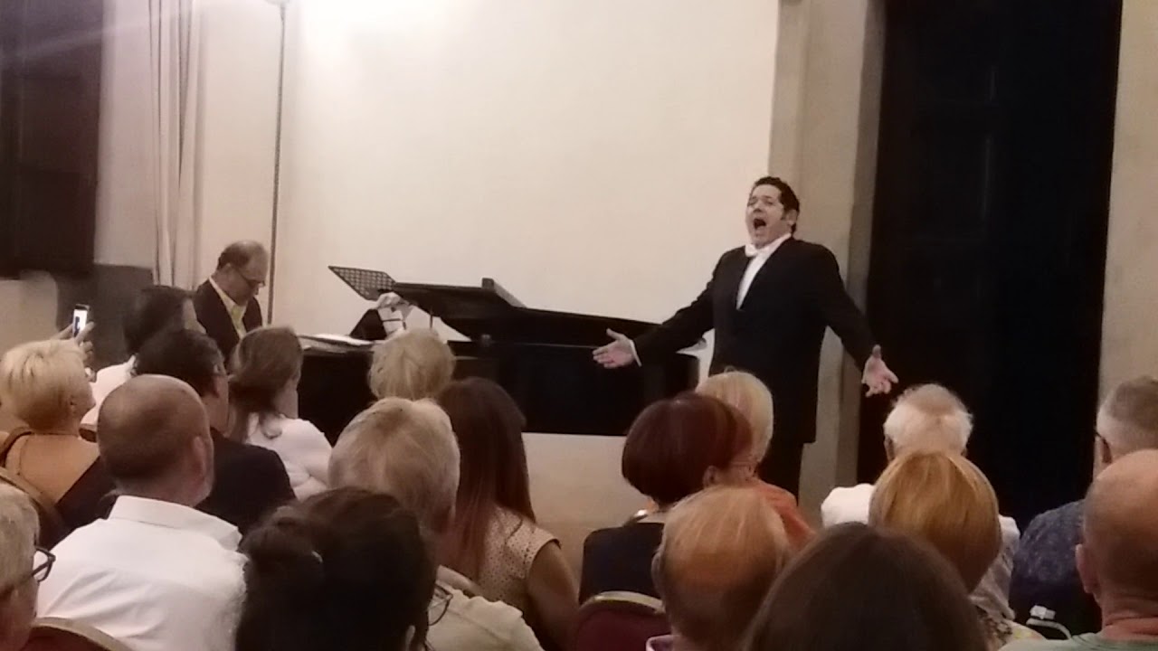 Il tenore Claudio Rocchi e Stefano Ragni al piano - YouTube