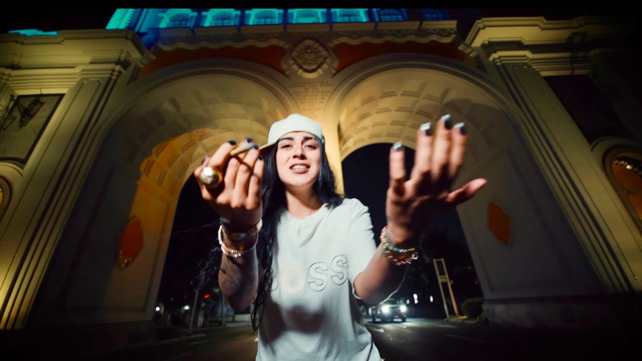 Lady Yeska.- Yo Sigo (Video Oficial) - YouTube