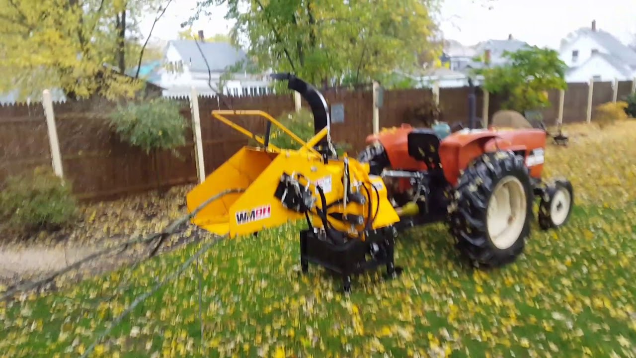 Allis Chalmers 5030 w/Woodmaxx WM8H Chipper - YouTube