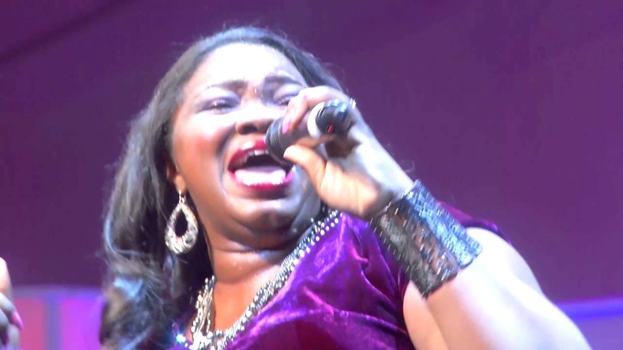 4 LAGOS COMMUNITY GOSPEL CHOIR AND LARA GEORGE BEYOND MUSIC - YouTube