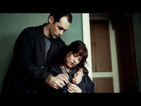 A man meets a woman for an intense relationship and the husband has no idea about his wife
