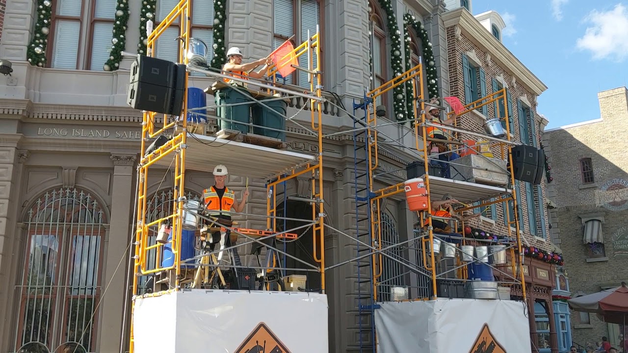 Steven Prior Family - Universal Studios - Street Performance - 11-2018 ...