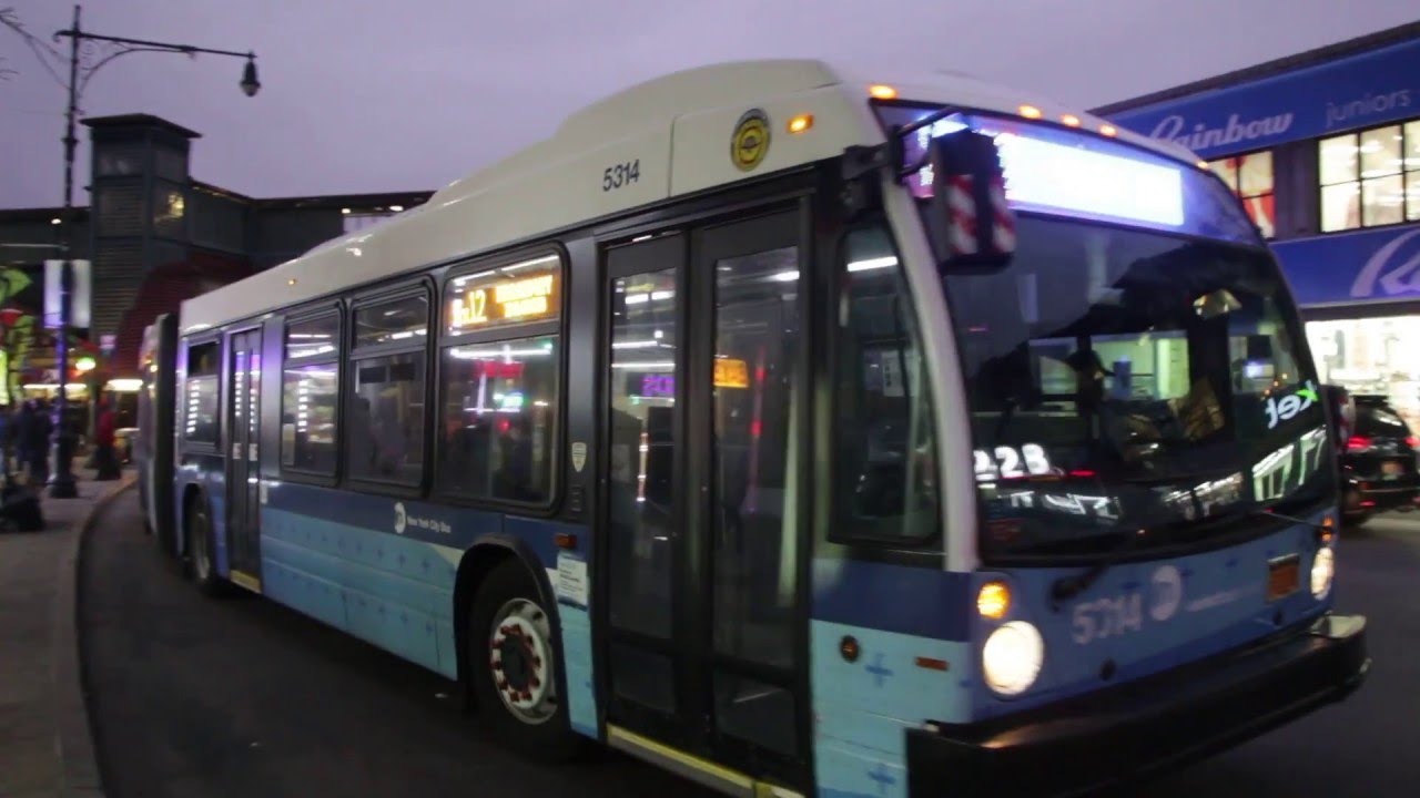 2012 Novabus LFSA #5314 / 1999 New Flyer D60HF #1027 (ex-#5433) on the ...