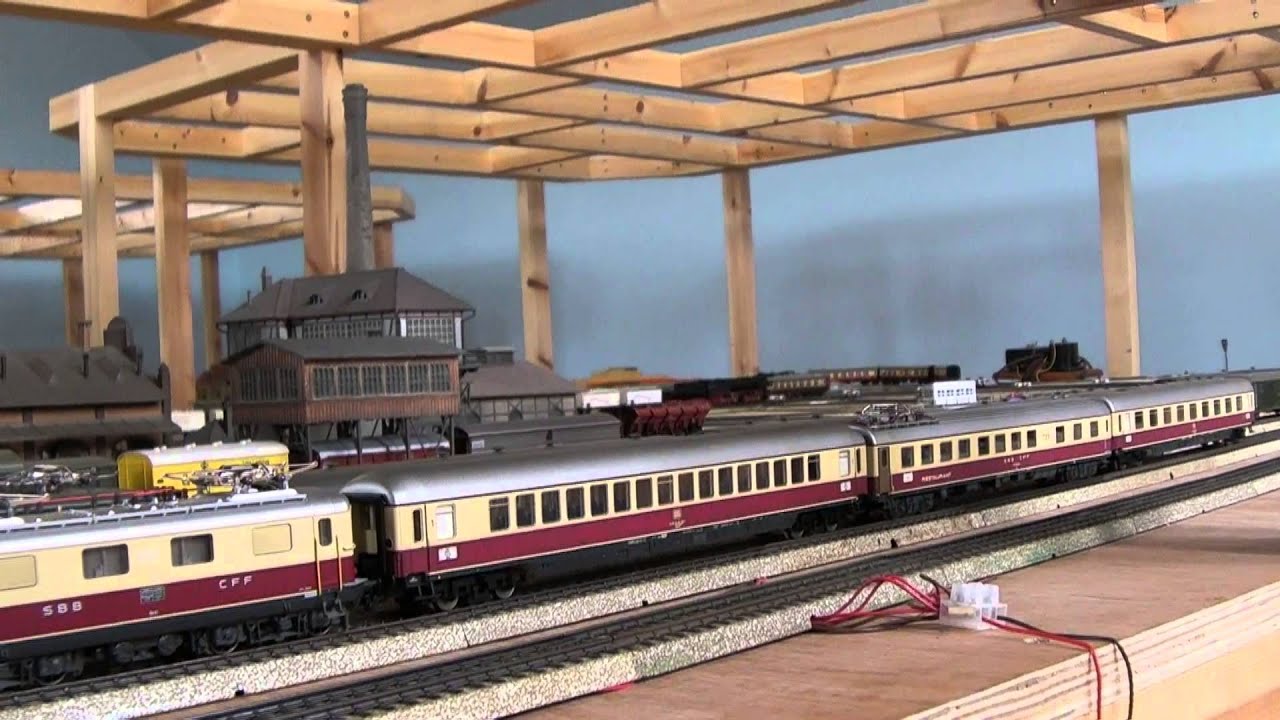 Märklin M Track...6 Loco's running...Baden-Württemberg II. - YouTube
