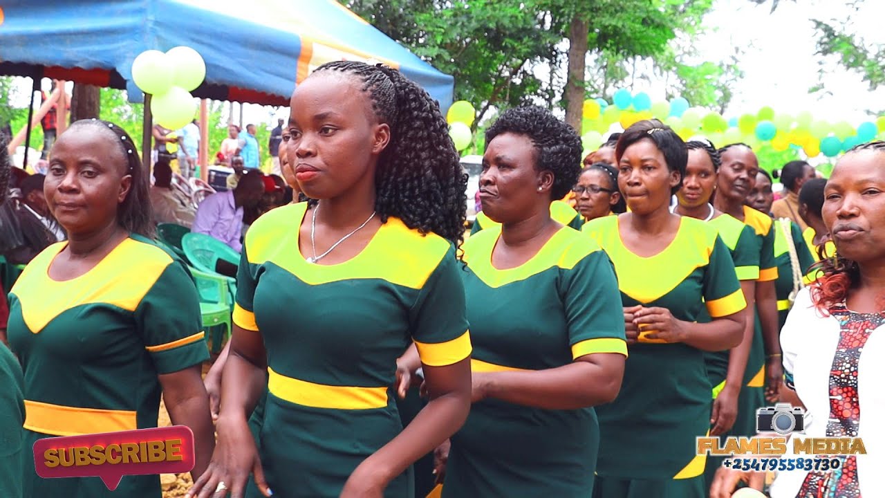 NGONE MWAITU ENTRANCE DANCE - YouTube