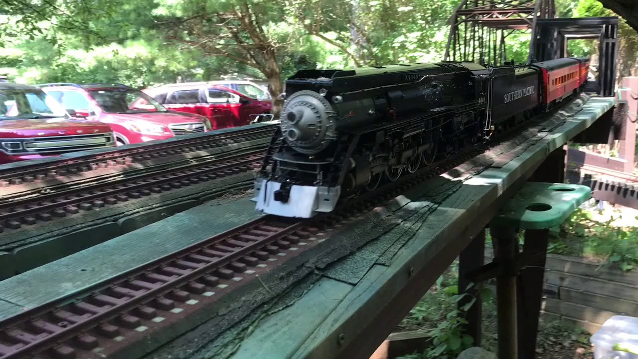 Accucraft Ruby at the Summer time steam up. - YouTube