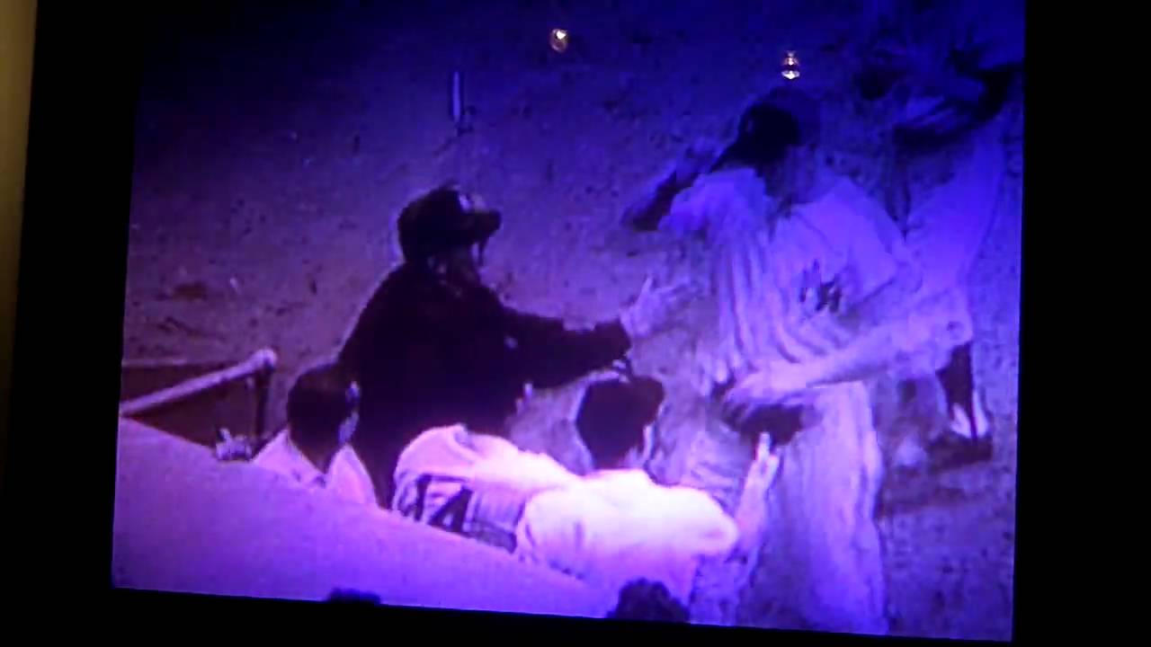 Roger Maris hits his 61st home run in 1961 - YouTube