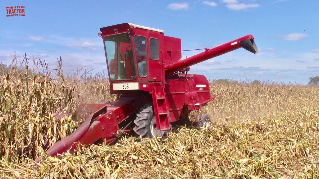 Corn Combines at the 2019 Half Century of Progress Show - YouTube