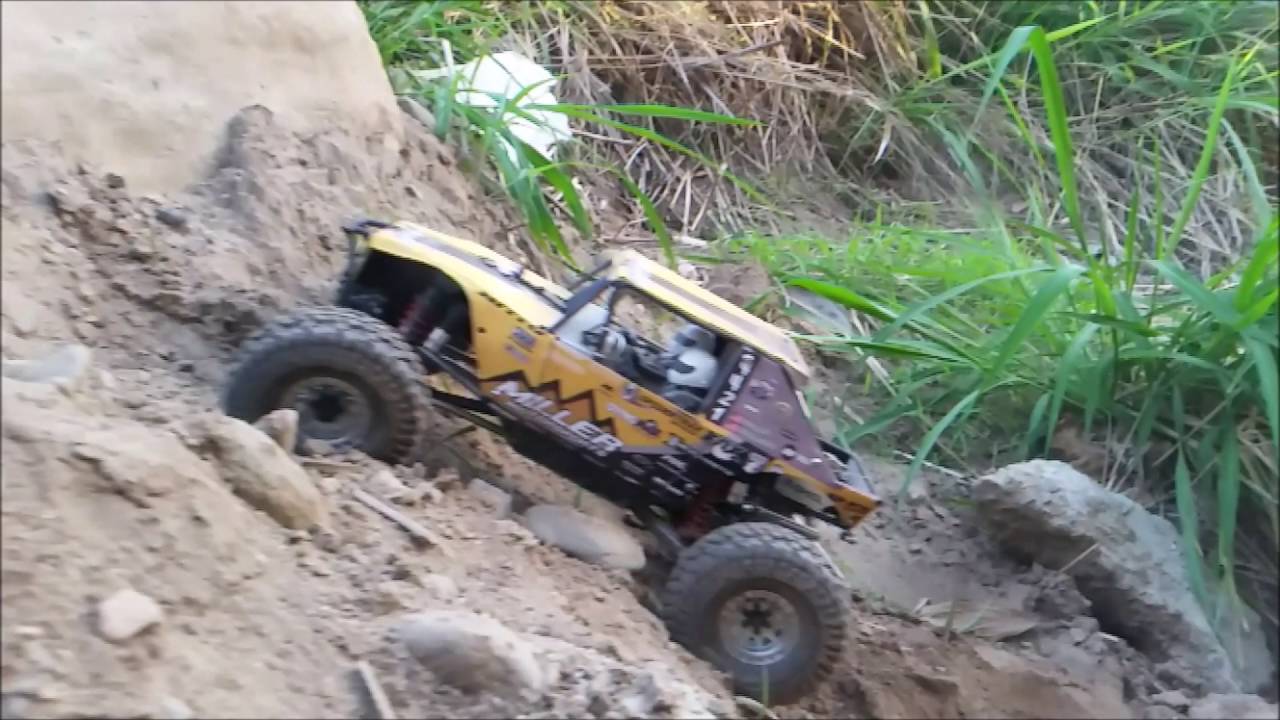 Erik Miller 4421 Ultra4 replica , Axial based RC. - YouTube