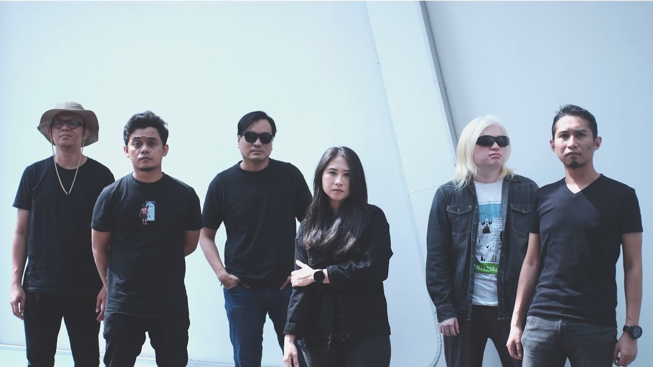 Hey Jay! | Don’t Wake Me Up Official Lyric Video - YouTube