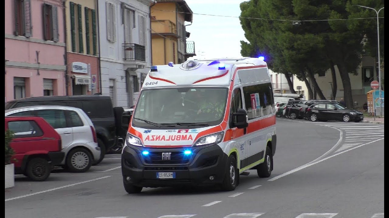 Ambulanza AST di Ancona in Emergenza / Italian Ambulance in Emergency ...