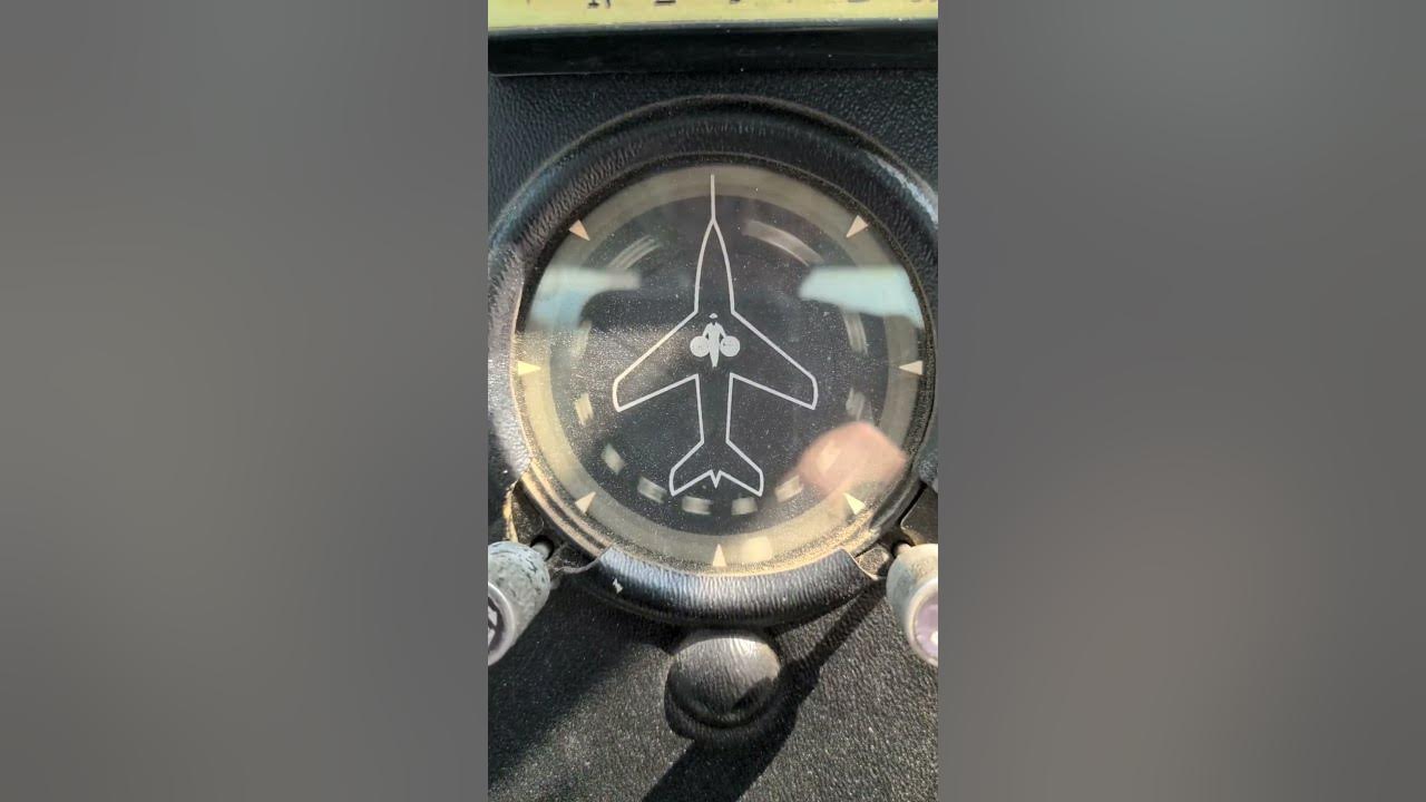 Spinning Heading Indicator (Directional Gyro Tumble) - YouTube