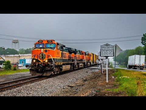 NS 153 at Grover, NC with a BNSF H1 Duo - YouTube