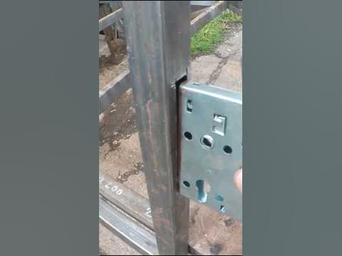 Врезка замка в калитку , как установить замок - YouTube