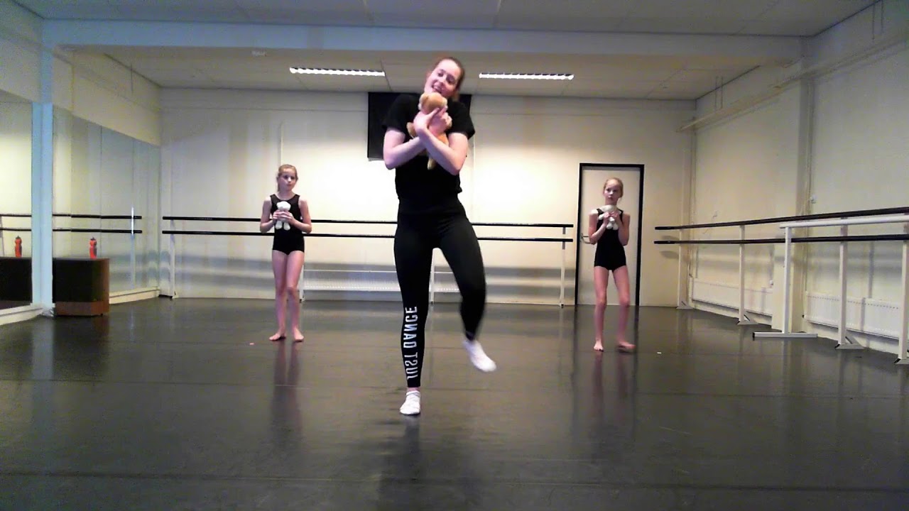 Focus iDance - Acro Jazz (6-8 jaar) - Beginners - Les 1 - YouTube
