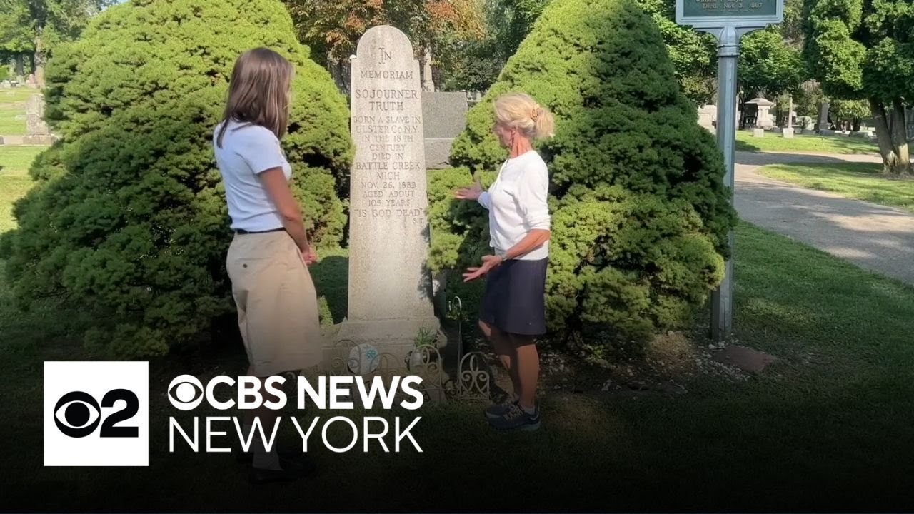 CBS News New York's Jennifer and Elle McLogan honor the legacy of ...