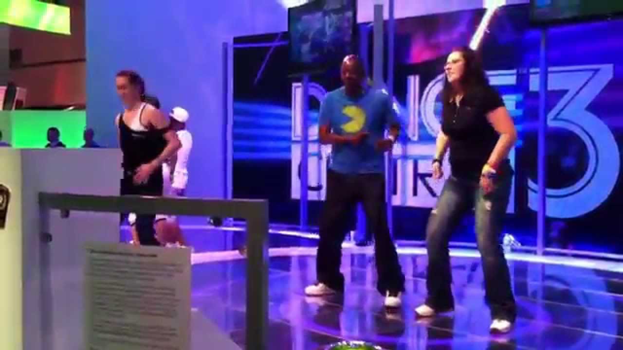 8bitfix at E3 2012- BeatboxTaun & Brotha B Dance Central 3 - YouTube