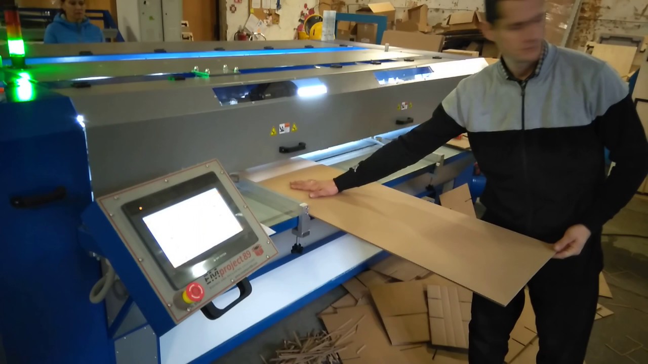 BOXmaker 2400 , making the small one boxes - YouTube