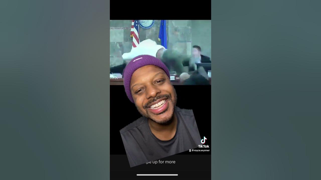 Man jumps over desk at judge who denied his probation - YouTube