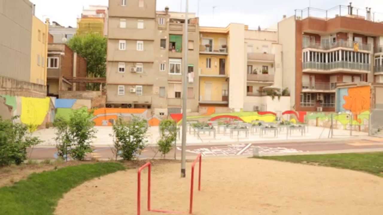 Mural Participativo en el barrio "Les Corts" - YouTube