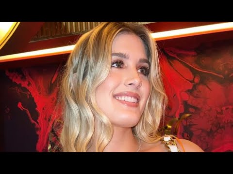 Tennis Star Genie Bouchard Enjoying with Friends