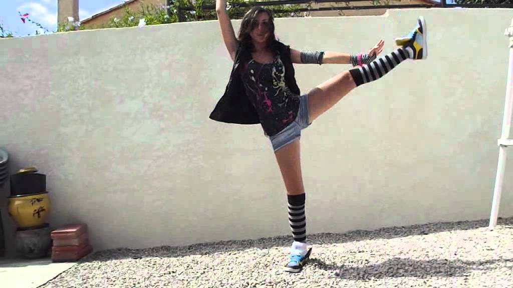 Shake It Up Dance Talents ! Break Out : Laura ! - YouTube