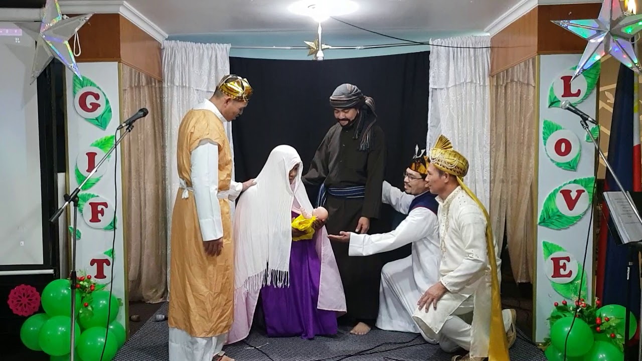 JIL GHARNATA KUWAIT 2018 CHRISTMAS PRESENTATION!! - YouTube