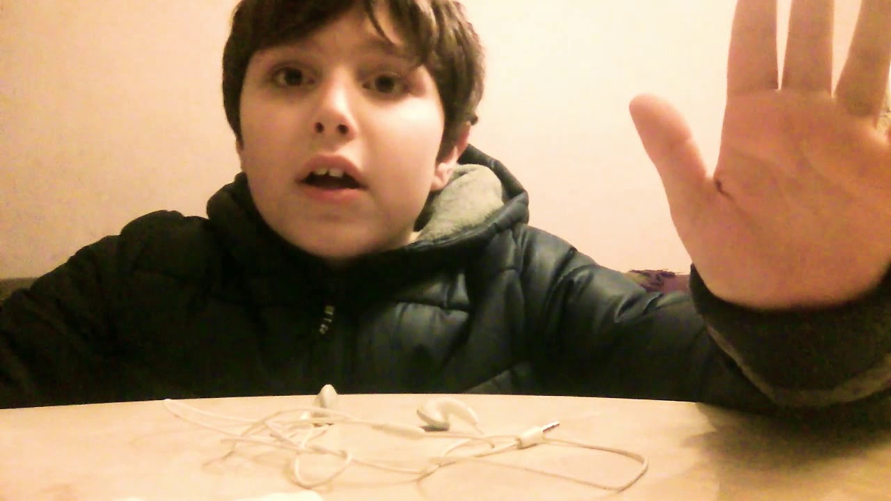 Cómo hacer un micrófono casero - YouTube