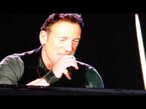Bruce Springsteen Melbourne 20140216 Growing Up Story - YouTube