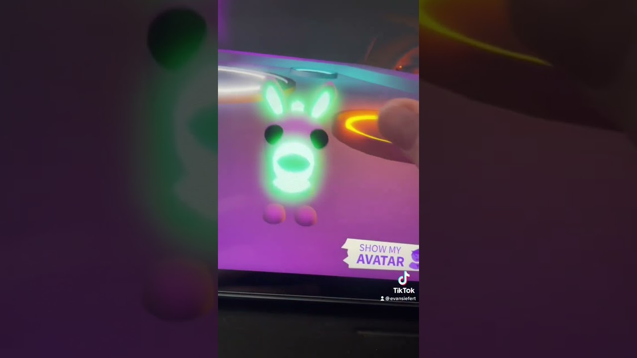 Making a neon donkey in adopt me! - YouTube