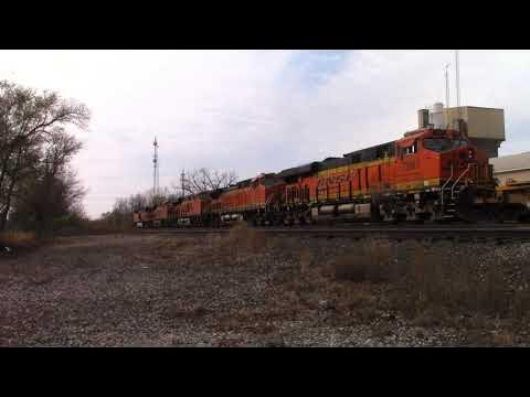 Phoenix Bound BNSF "Z" Races Out of Coal City on the Southern Transcon - Chillicothe Subdivision ...
