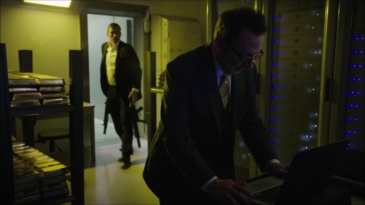 Person of Interest - Finch and Reese infiltrate a Bank (05x13) - YouTube