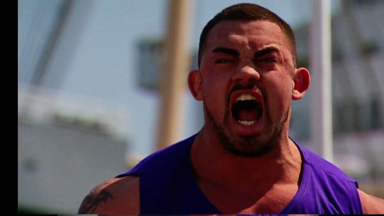 44,000 Pound Bus Pull | 2009 World's Strongest Man - YouTube