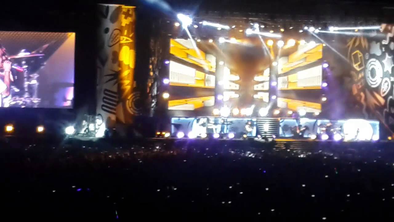 One Direction Tour (South Africa)- Beautiful - YouTube