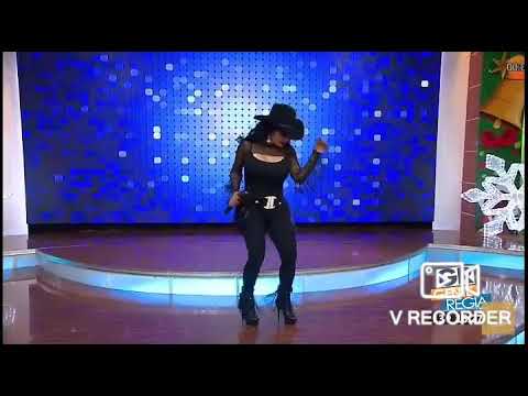 Lidia Cavazos eras el fuego en gente regia - YouTube