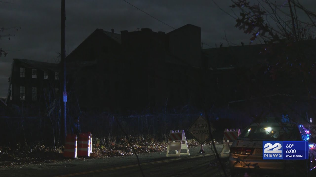 Report of building collapse at former Strathmore Paper Mill in Russell ...