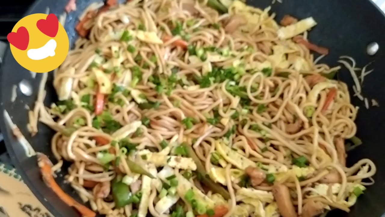 Comment faire Sauté Mines au Poulet et Crevettes🍤🍤(façon Sadi) - YouTube