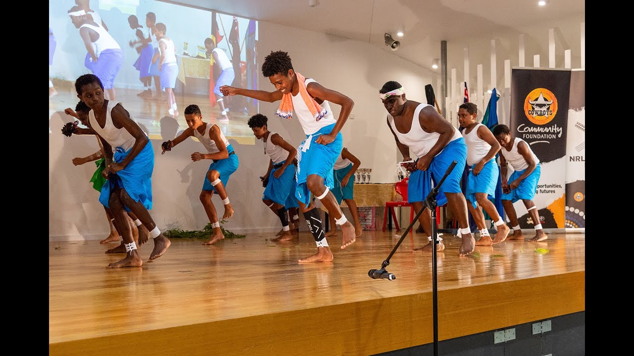 Torres Strait Island dancers - YouTube