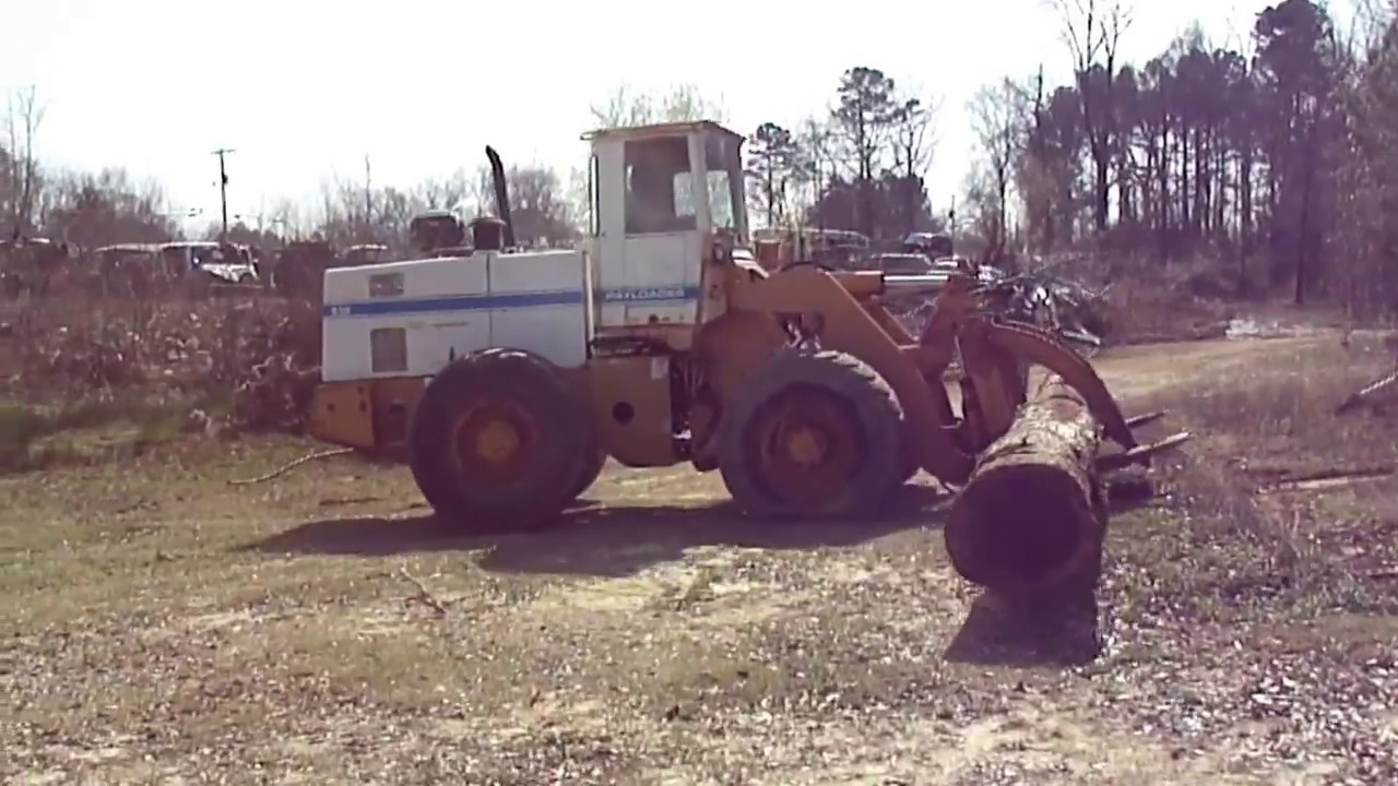 530 INTERNATIONAL PAYLOADER - YouTube