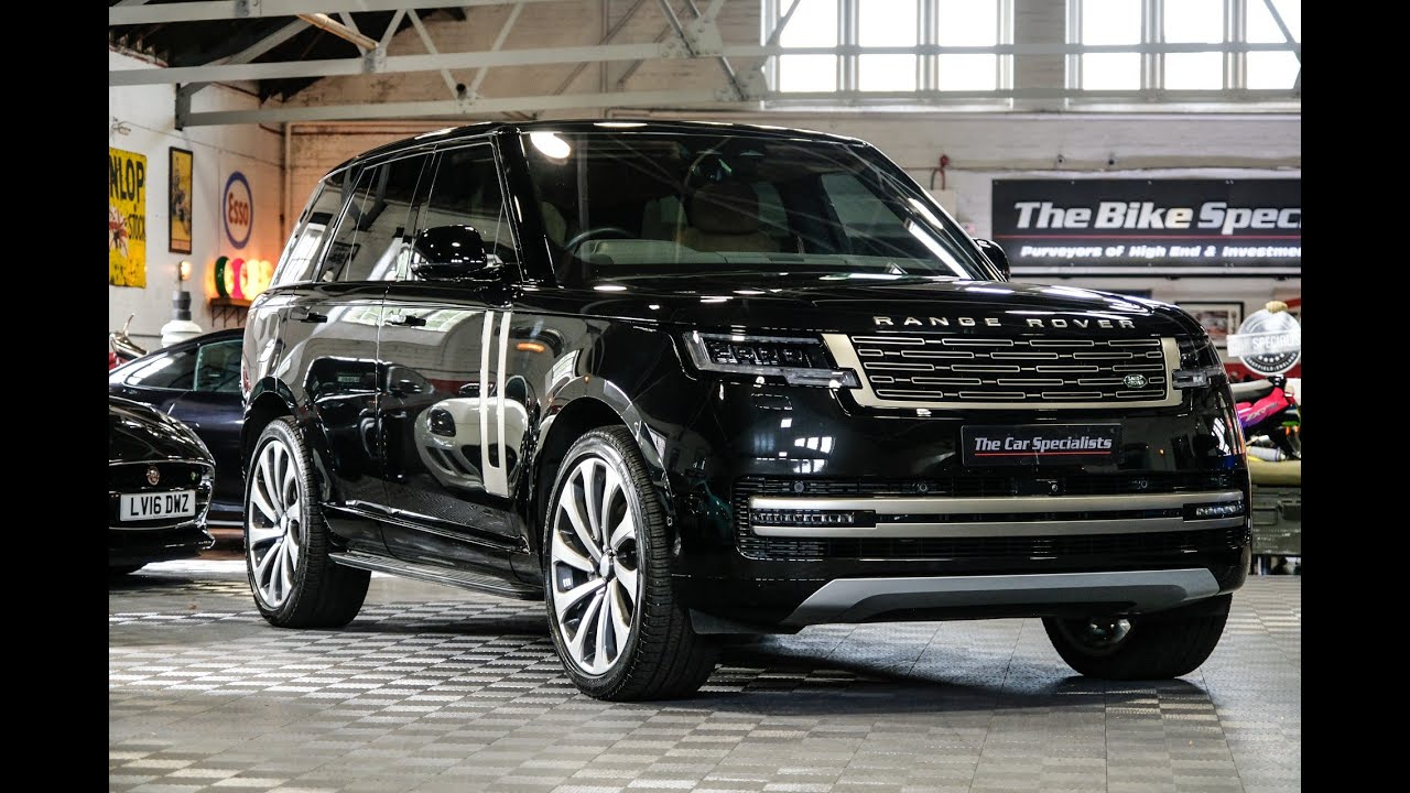 Land Rover Range Rover SE MHEV HD Video - YouTube