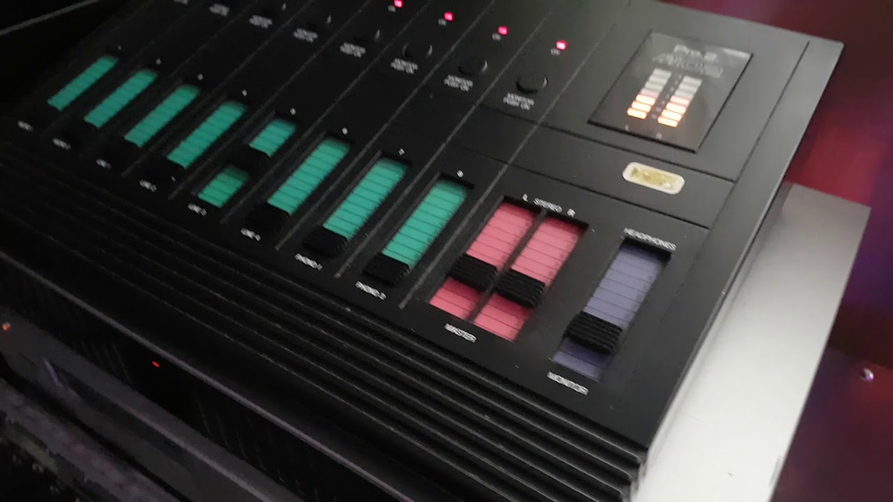 Mixer pro 2 M02 "8 channels stéréo LED vintage audio crazy Eugène - YouTube