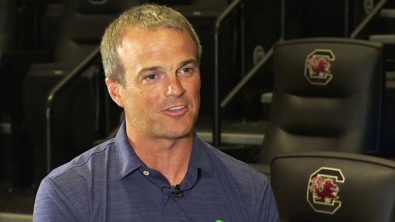 10 News sits down with Shane Beamer - YouTube