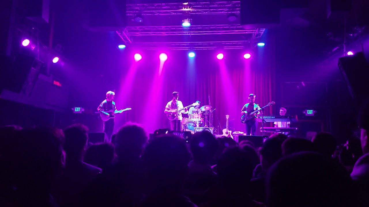 Banes World / Stay Away From My Baby (live) - YouTube