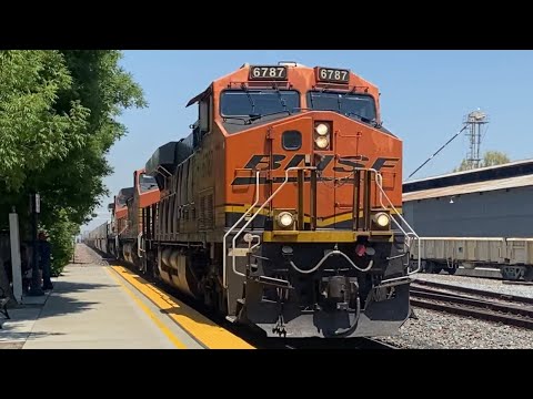 The BNSF Z-STOWSP FLYING pass by Corcoran CA - YouTube