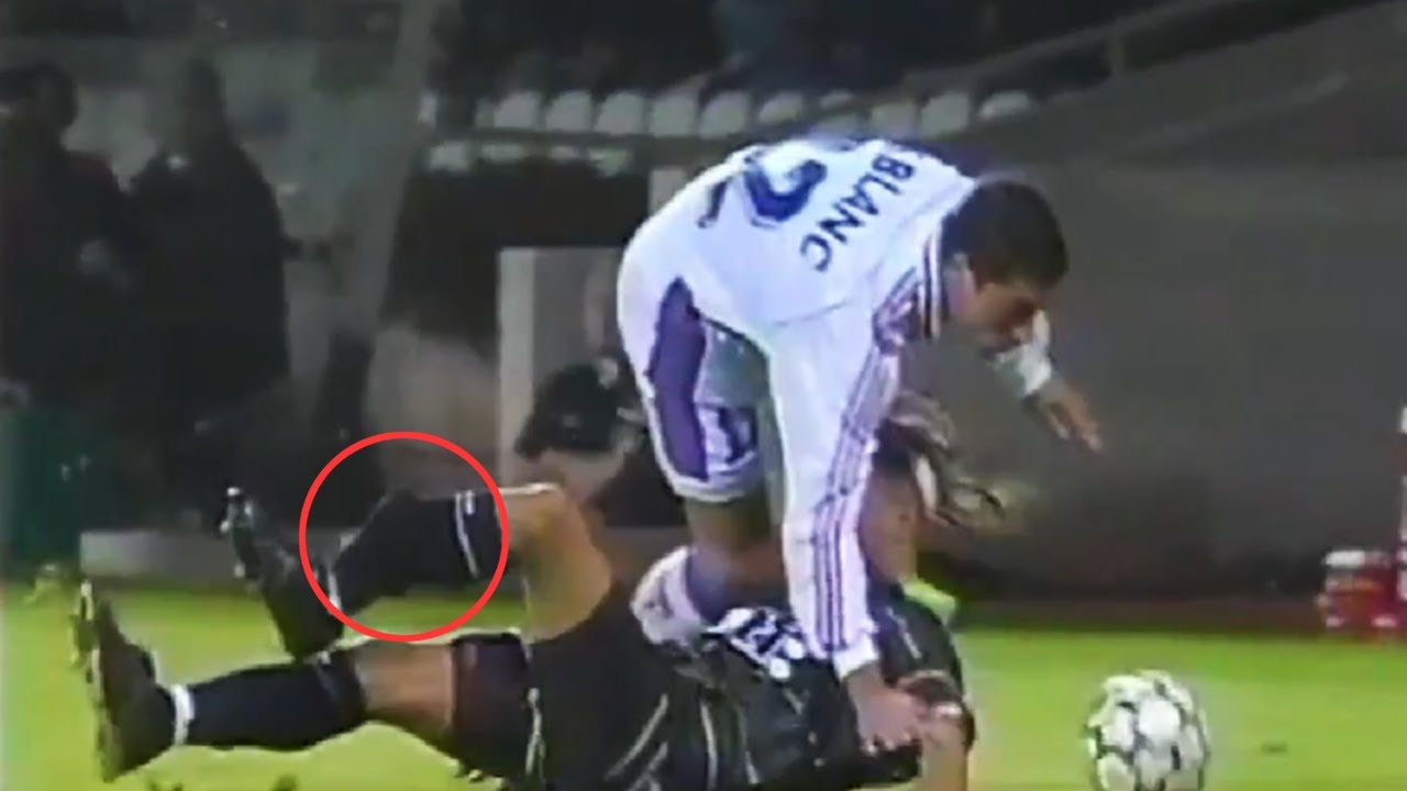 Henrik Larsson breaks his leg in half... - YouTube