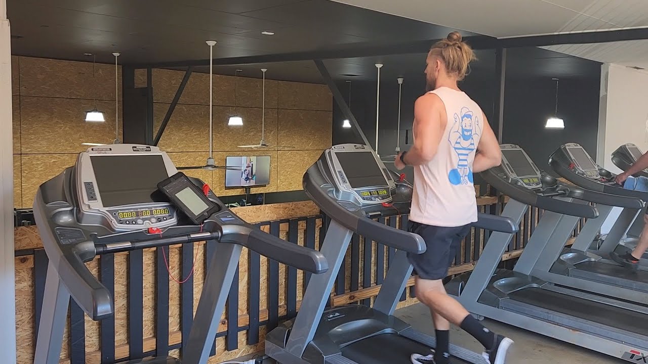 Aerobic Cardio Pyramid Intervals | Day 2 AJG 30 Day Challenge | Intro ...