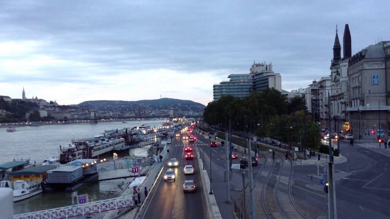 Jane Haining rakpart - Budapest - Erzsébet hídról - esti forgalom - YouTube